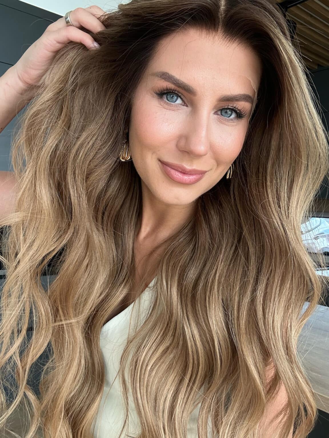 Glueless lace wig in color "LISA RINNA" | Hairalicious